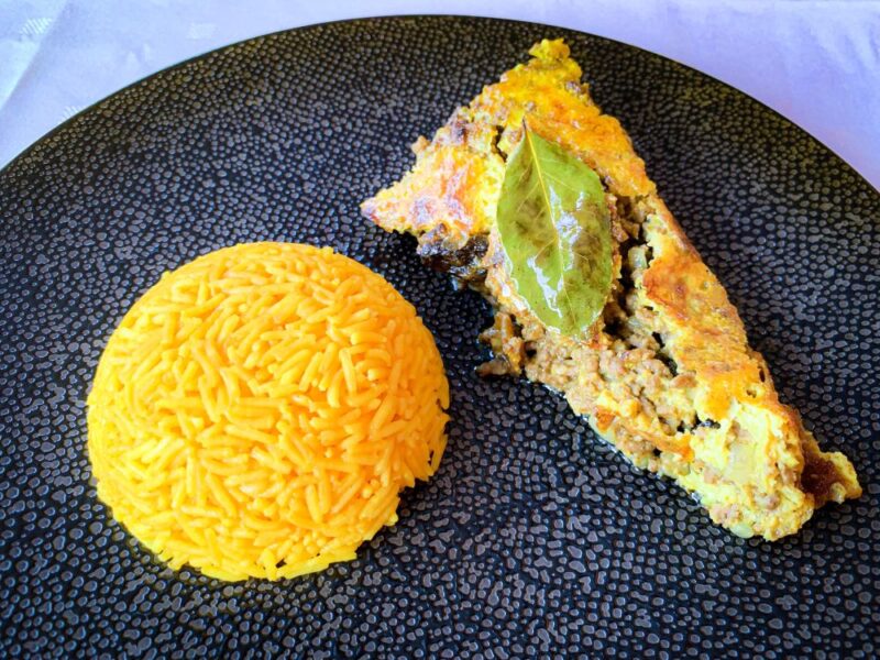 Authentieke Zuid-Afrikaanse bobotie met geelrijst - Vinissima