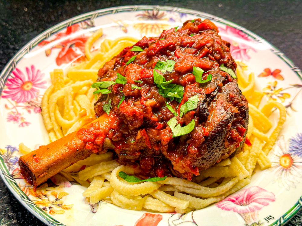 Paprikás báránycsülök – Hongaarse lamsschenkel met paprika - Vinissima