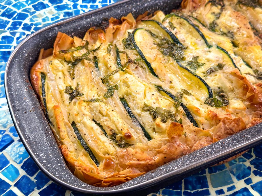Crinkle cake met courgette, feta en munt - Vinissima