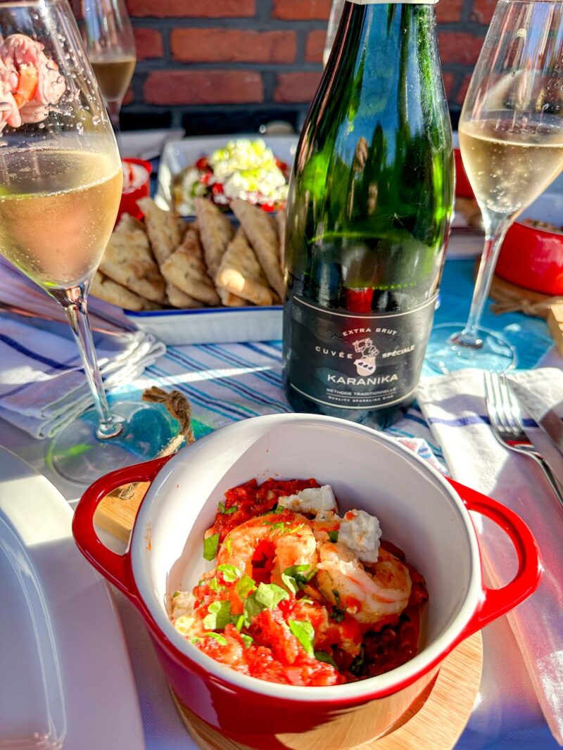 Garides saganaki – Grieks voorgerecht met gamba’s, tomaten en feta ...